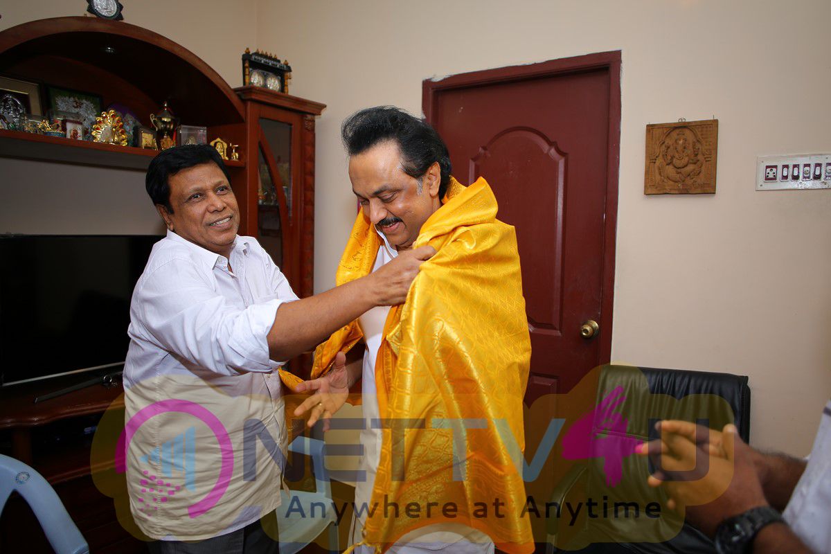 Tamil Tv Actor Vasu Vikram Biography, News, Photos, Videos | NETTV4U